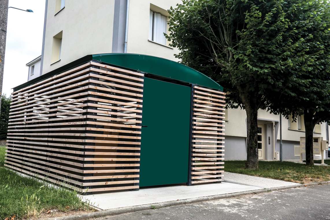 Parc à conteneurs en lattes de bois jusqu'à 14 bacs